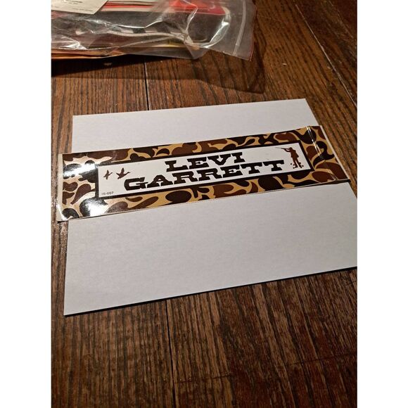 Levi Garrett | Design | Vintage Levi Garrett Chewing Tobacco Camo Race ...